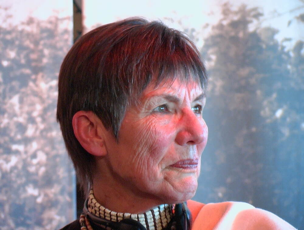 Ginn Fourie colour portrait photo | For a new world