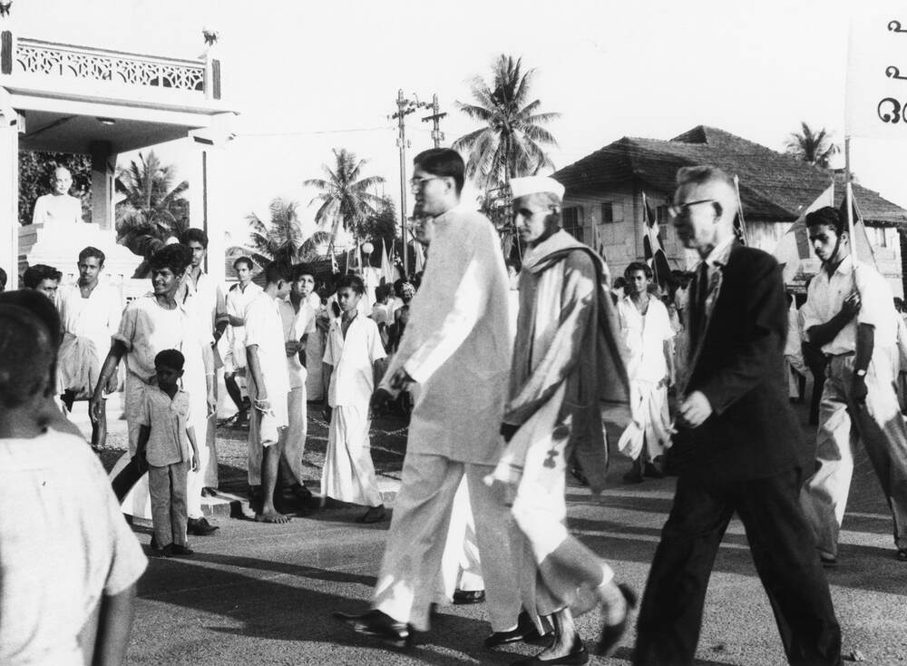 ラジモハン・ガンジー | For a new world